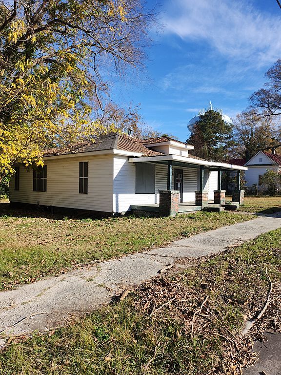 426 Edgecombe St, Rocky Mount, NC 27801 - See Est. Value, Schools & More