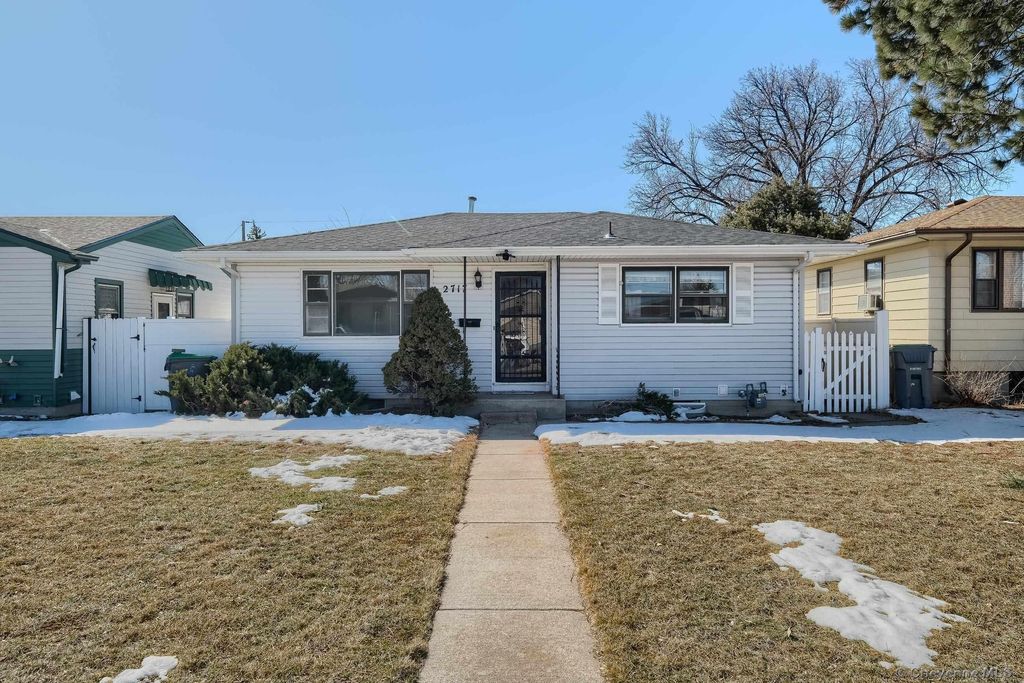 2717 E 10th St, Cheyenne, WY 82001 - See Est. Value, Schools & More