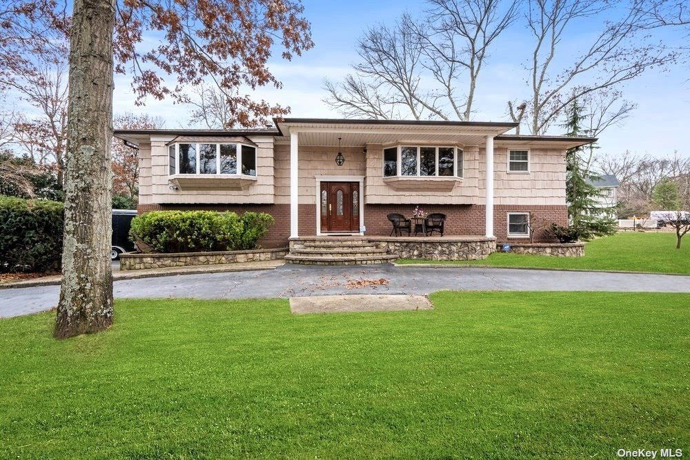 65 Ledgewood Drive, Smithtown, NY 11787 | Trulia