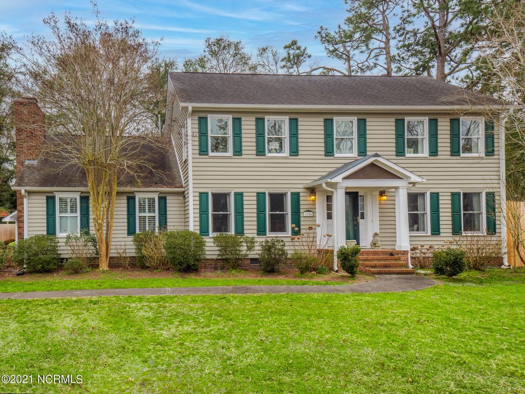 1604 Fish Hawk Court, Wilmington, NC 28403 - See Est. Value, Schools & More