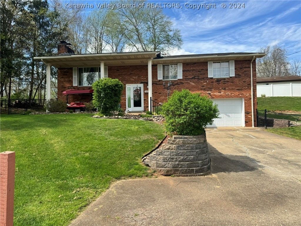 5209 Cross Dr, Cross Lanes, WV 25313 - See Est. Value, Schools & More