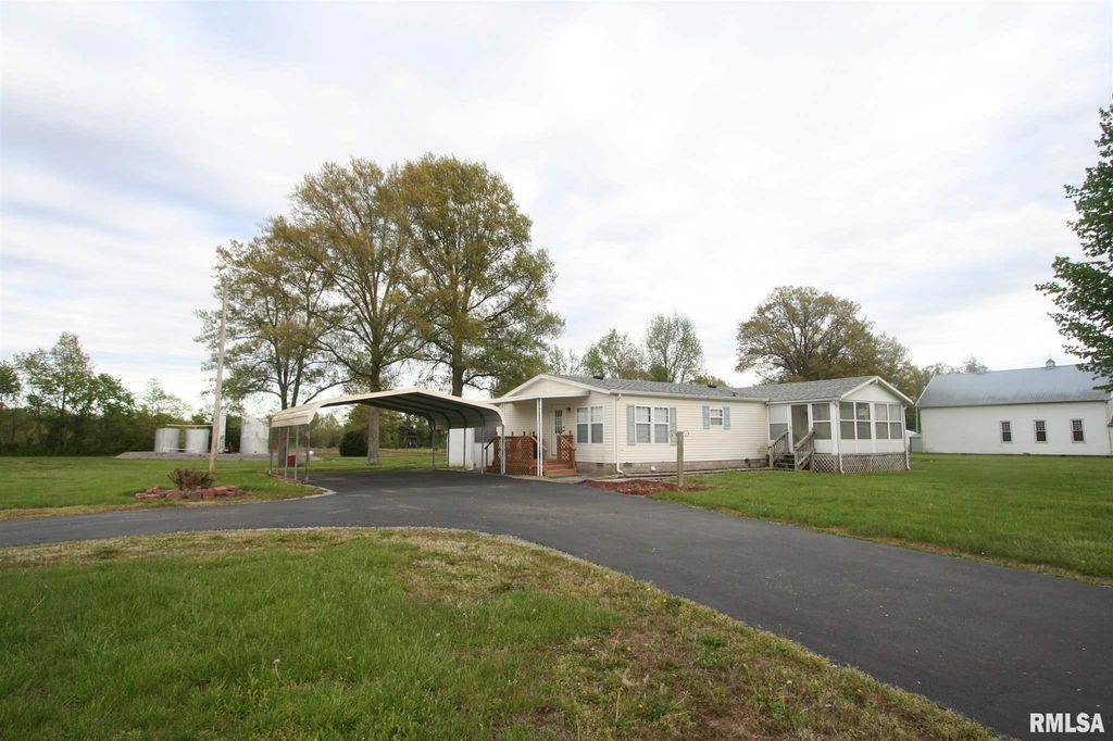 1106 County Road 700 St E #700, Carmi, IL 62821 - See Est. Value ...