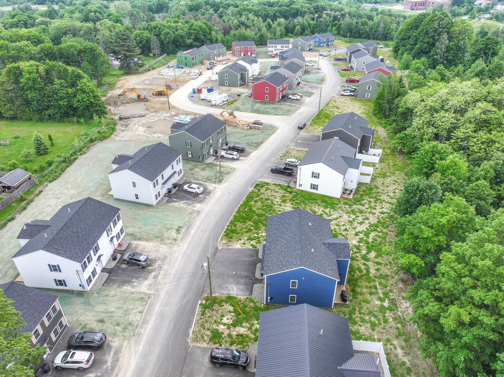 39 Firefly Lane, Bangor, ME 04401 - See Est. Value, Schools & More