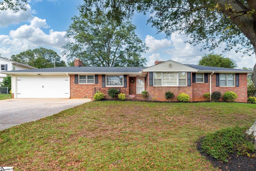 204 Oneal Rd, Greer, SC 29651 - See Est. Value, Schools & More