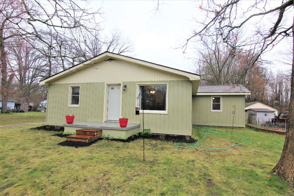 1460 S Mill Iron Rd, Muskegon, MI 49442 | Trulia