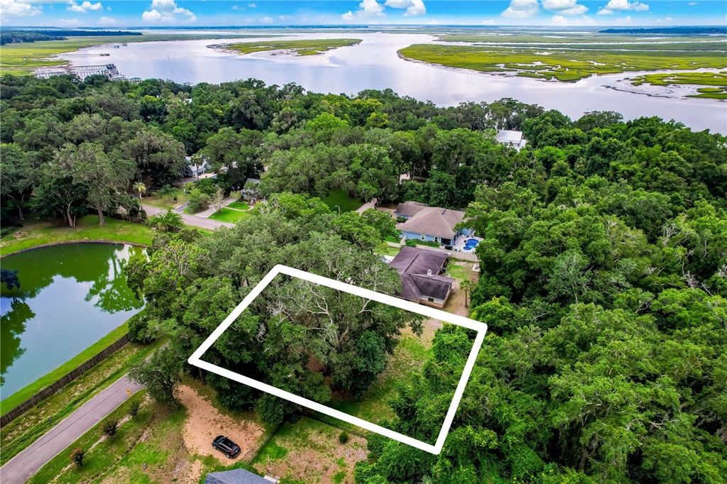 1239 Forrest Dr, Fernandina Beach, FL 32034 - See Est. Value, Schools ...