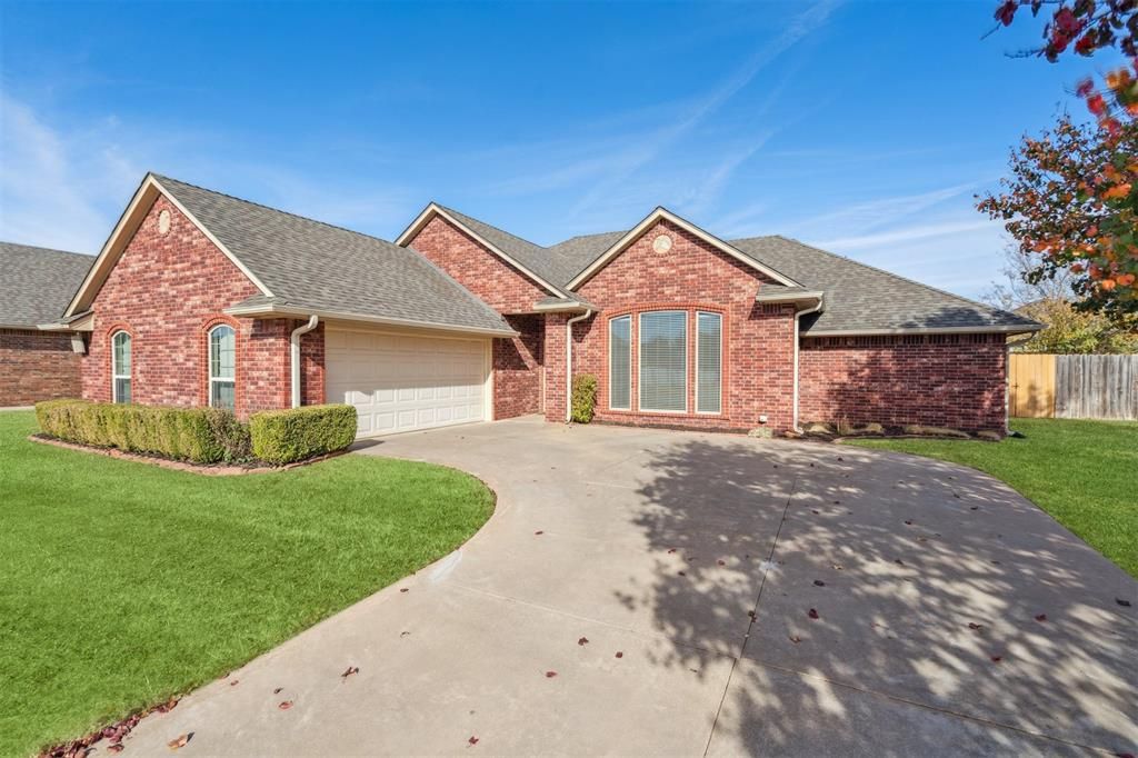 2129 W Mallard Dr, Duncan, OK 73533 | MLS# 1202217 | Trulia