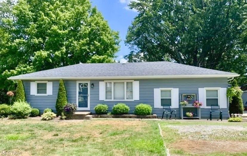 210 Union St, Wellington, OH 44090 - See Est. Value, Schools & More