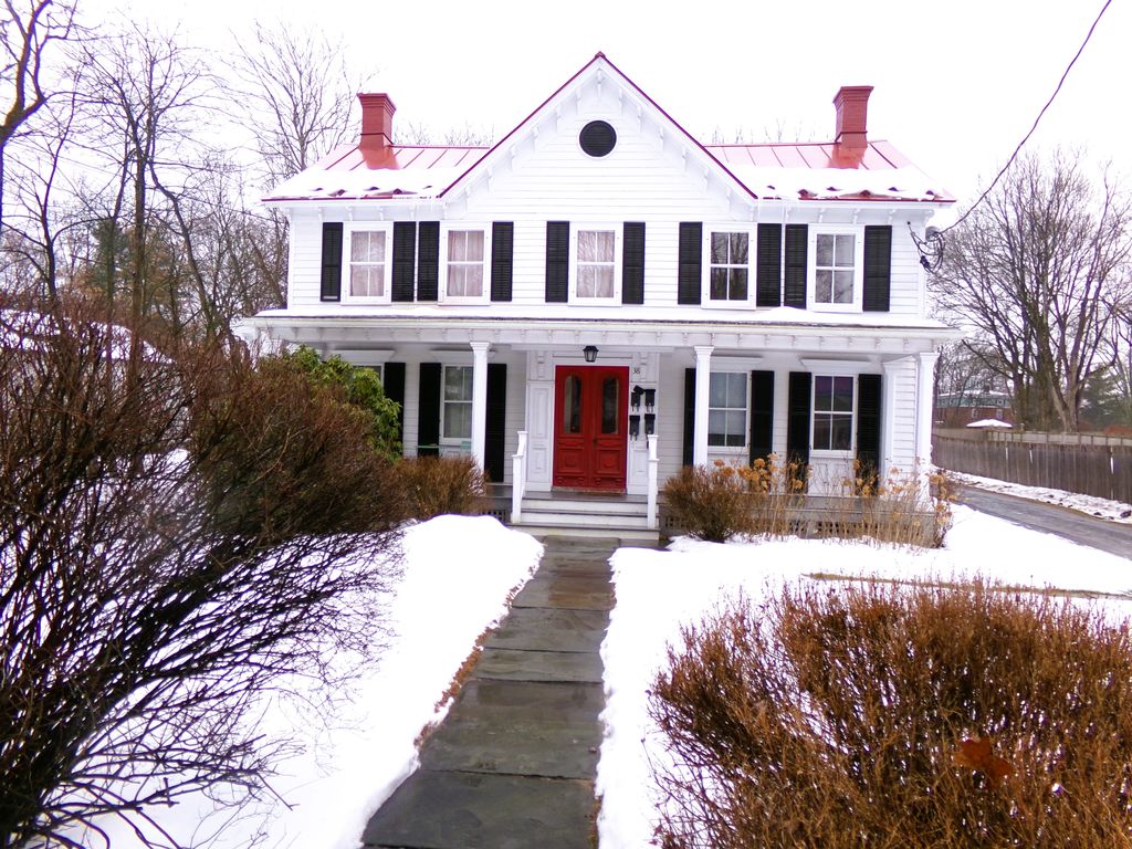 38 E Market St #D, Red Hook, NY 12571 | Trulia