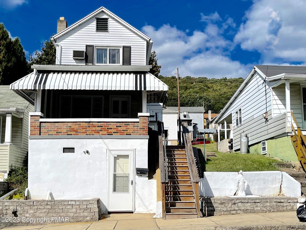 105 E Columbus Ave, Nesquehoning, PA 18240 - See Est. Value, Schools & More
