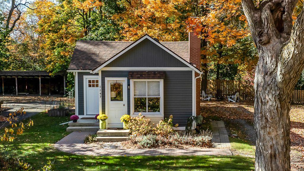 1147 Traver Rd, Ann Arbor, MI 48105 - See Est. Value, Schools & More