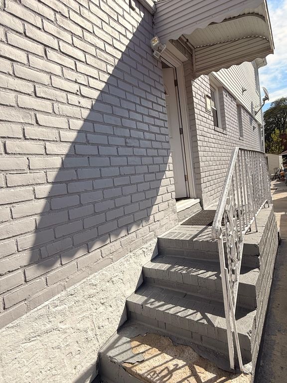 11027 Monterey St #BASEMENT, Queens Village, NY 11429 - See Est. Value ...