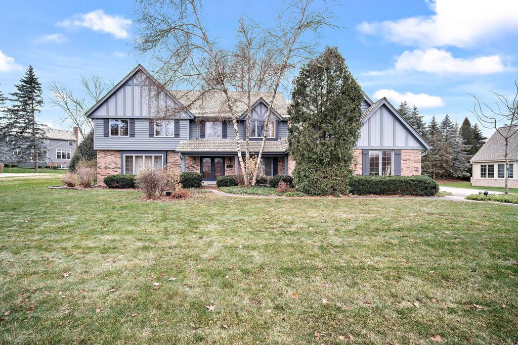 20845 Bartlett Dr, Brookfield, WI 53045 - See Est. Value, Schools & More