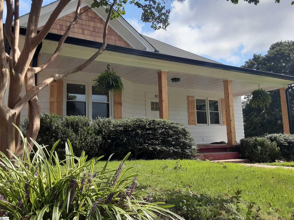 317 Garvin St, Pickens, SC 29671 - See Est. Value, Schools & More