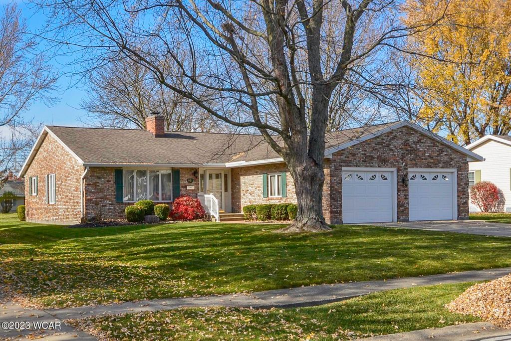801 N Blackhoof St, Wapakoneta, OH 45895 | Trulia