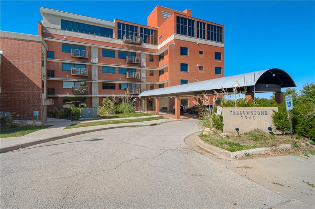 2940 Baltimore Ave #1304, Kansas City, MO 64108 | MLS# 2458031 | Trulia