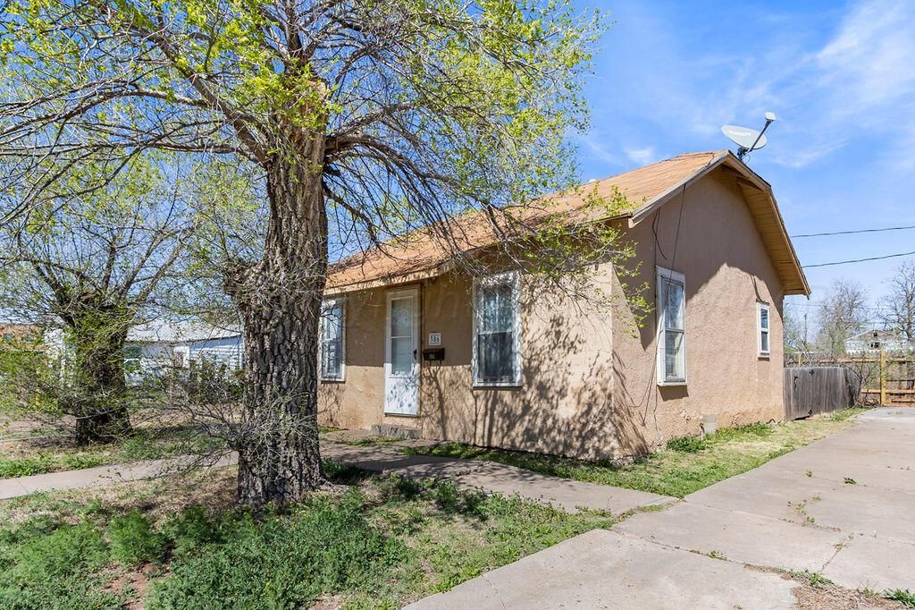 306 Hazel St, Pampa, TX 79065 | MLS# 24-3163 | Trulia