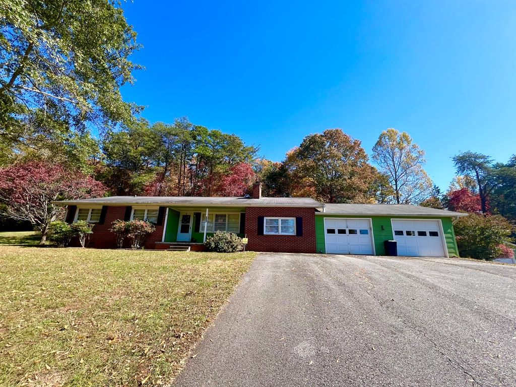 136 Ashe Knob Dr, Hayesville, NC 28904 | MLS# 410184 | Trulia