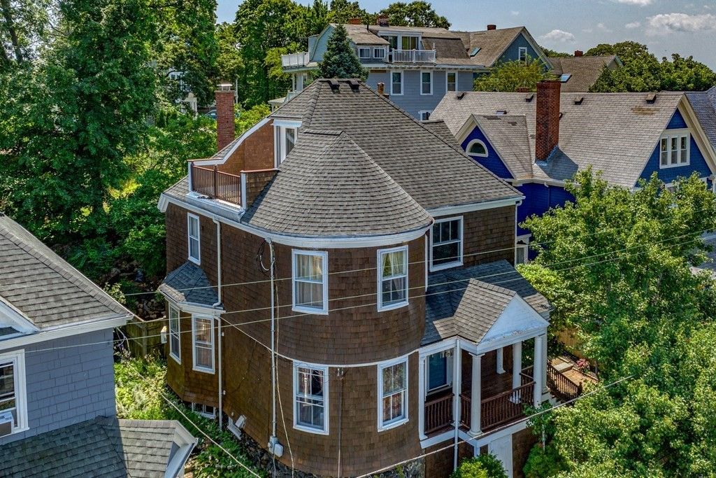 9 Ocean Ave, Salem, MA 01970 - See Est. Value, Schools & More