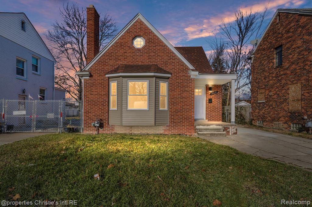 15431 Mapleridge St, Detroit, MI 48205 - See Est. Value, Schools & More