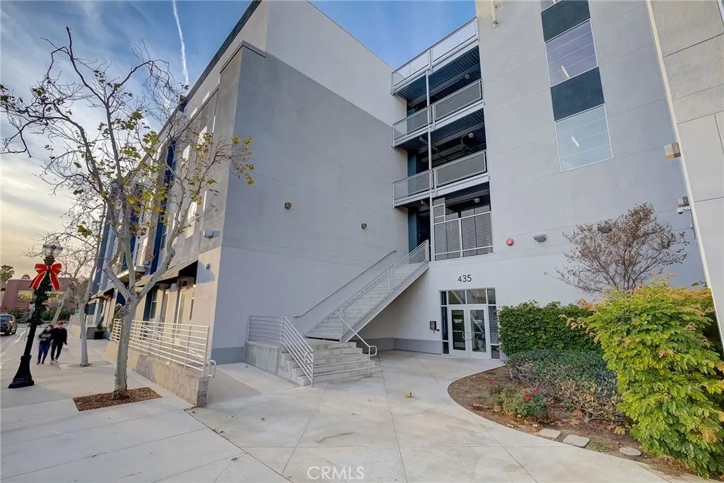 435 W Center Street Promenade #413, Anaheim, CA 92805 | MLS# OC24013300 ...