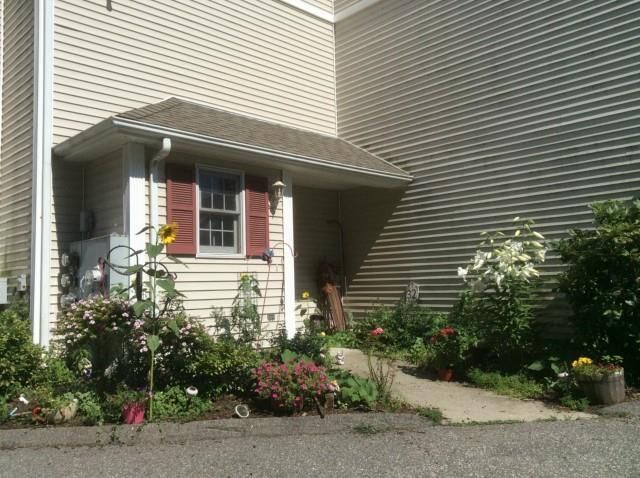 32 East Court #32, Derby, CT 06418 - See Est. Value, Schools & More