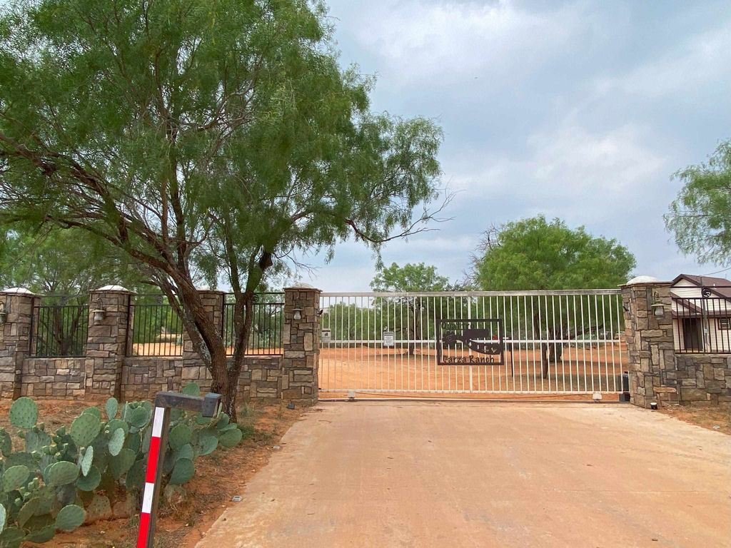 1744 Ranch Rd, Laredo, TX 78043 | MLS# 20241687 | Trulia