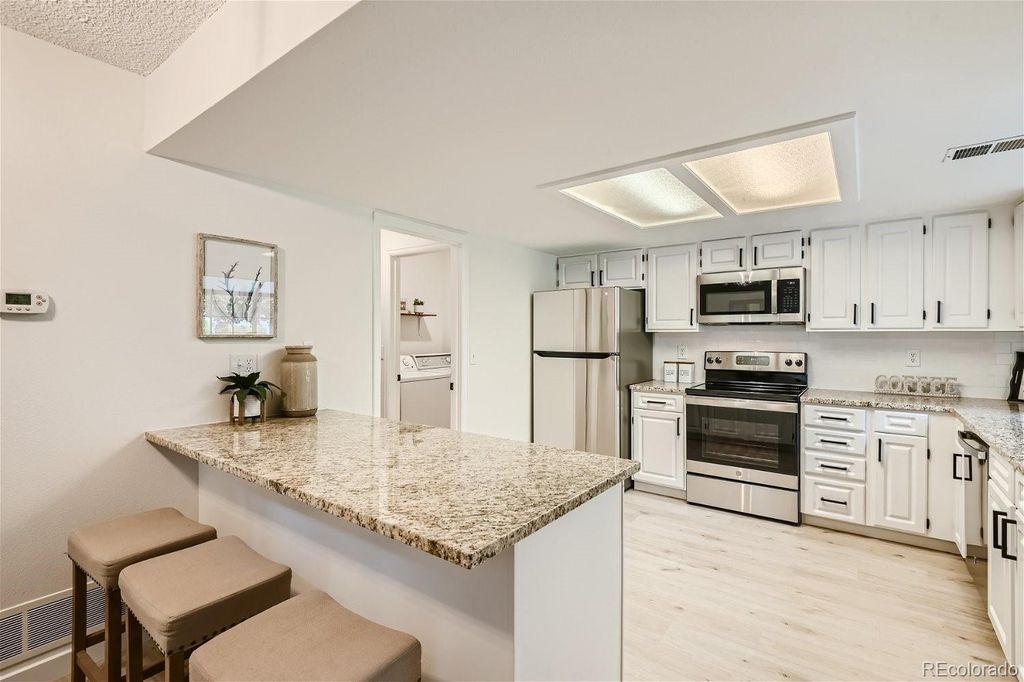 12560 East Warren Drive #b, Aurora, CO 80014 - See Est. Value, Schools ...