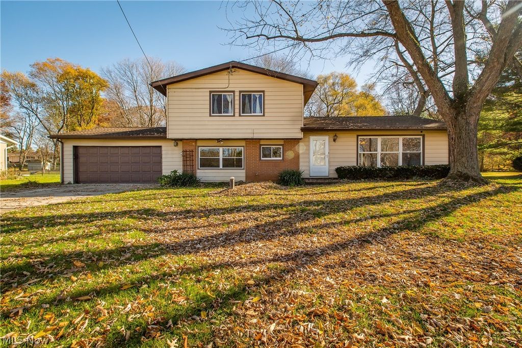3834 N Sunnyfield Dr, Akron, OH 44321 | Trulia