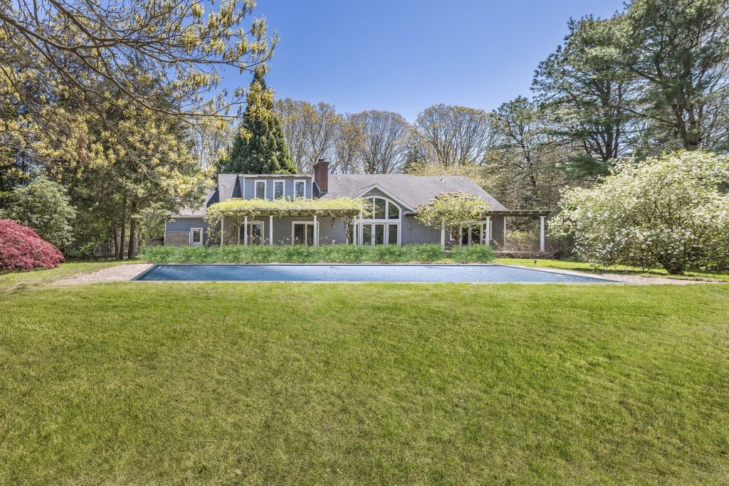 23 Fieldview Ln, East Hampton, NY 11937 - See Est. Value, Schools & More
