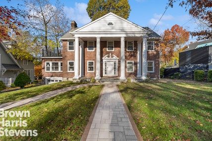 4 Woodland Pl, White Plains, NY 10606 - See Est. Value, Schools & More