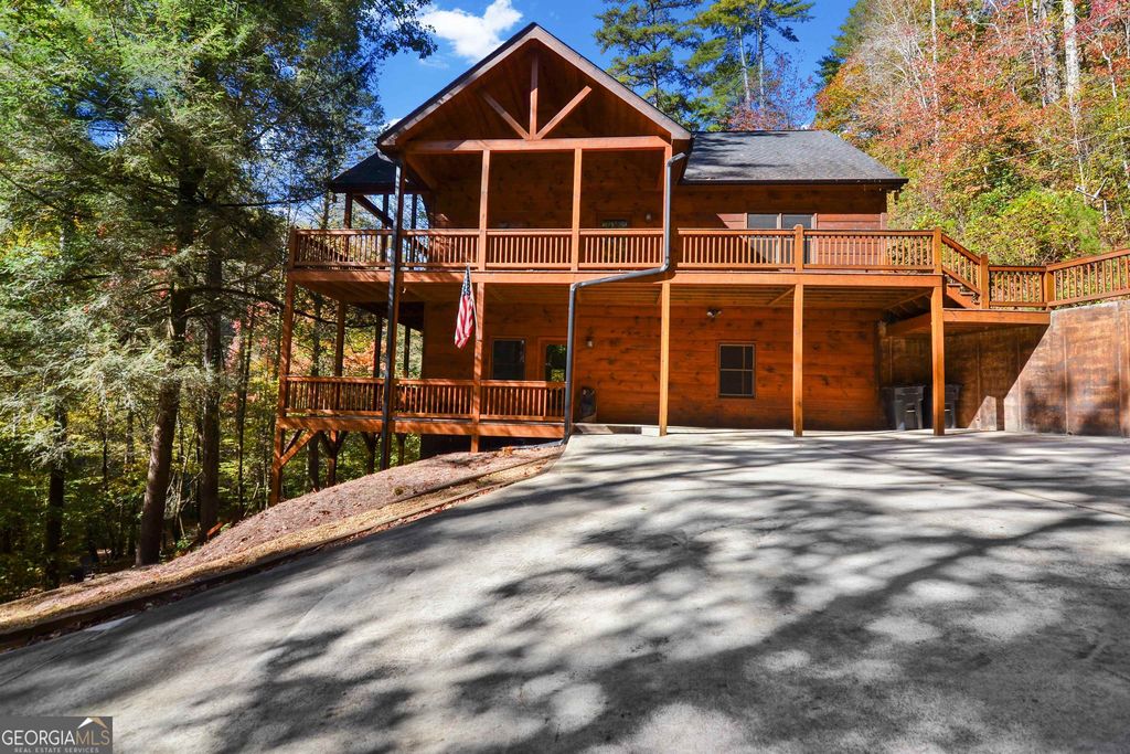 332 Clark Trl, Ellijay, GA 30540 - See Est. Value, Schools & More