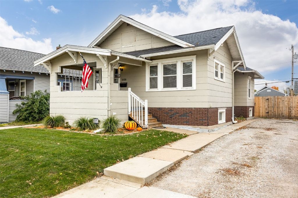1126 E Ave NW, Cedar Rapids, IA 52405 - See Est. Value, Schools & More