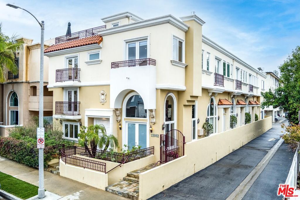 11982 Mayfield Ave #1, Los Angeles, CA 90049 | Trulia