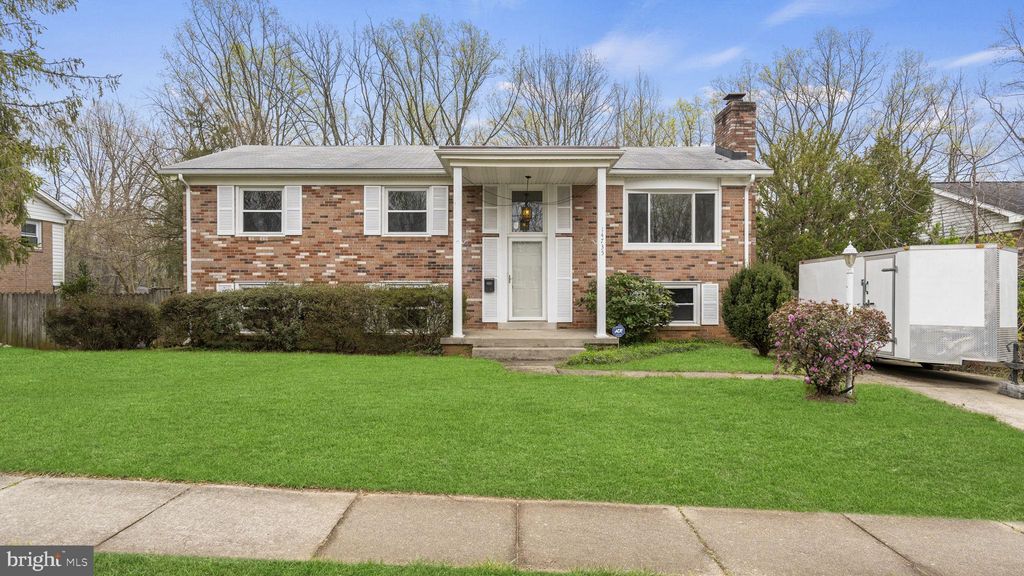 14735 Darbydale Ave, Woodbridge, VA 22193 - See Est. Value, Schools & More