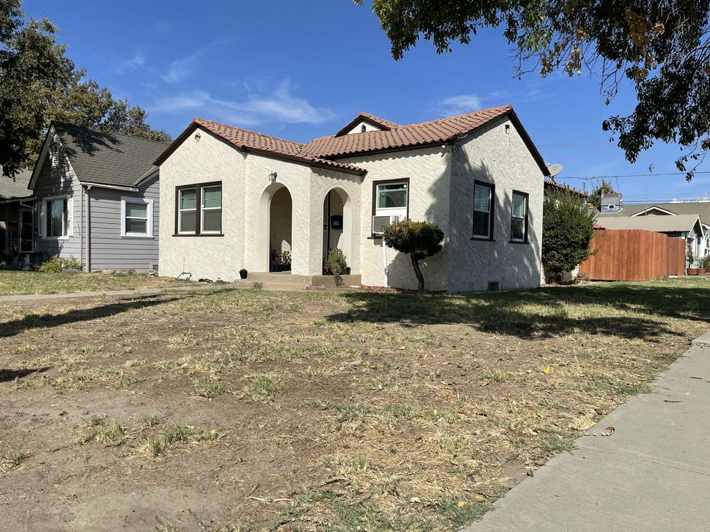 504 W D Street, Lemoore, CA 93245 | Trulia