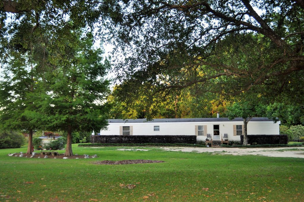 20430 Highway 613, Moss Point, MS 39562 | Trulia