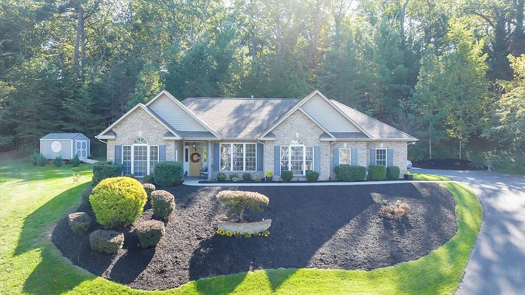 4876 Hickory Ridge Ct, Roanoke, VA 24018 - See Est. Value, Schools & More