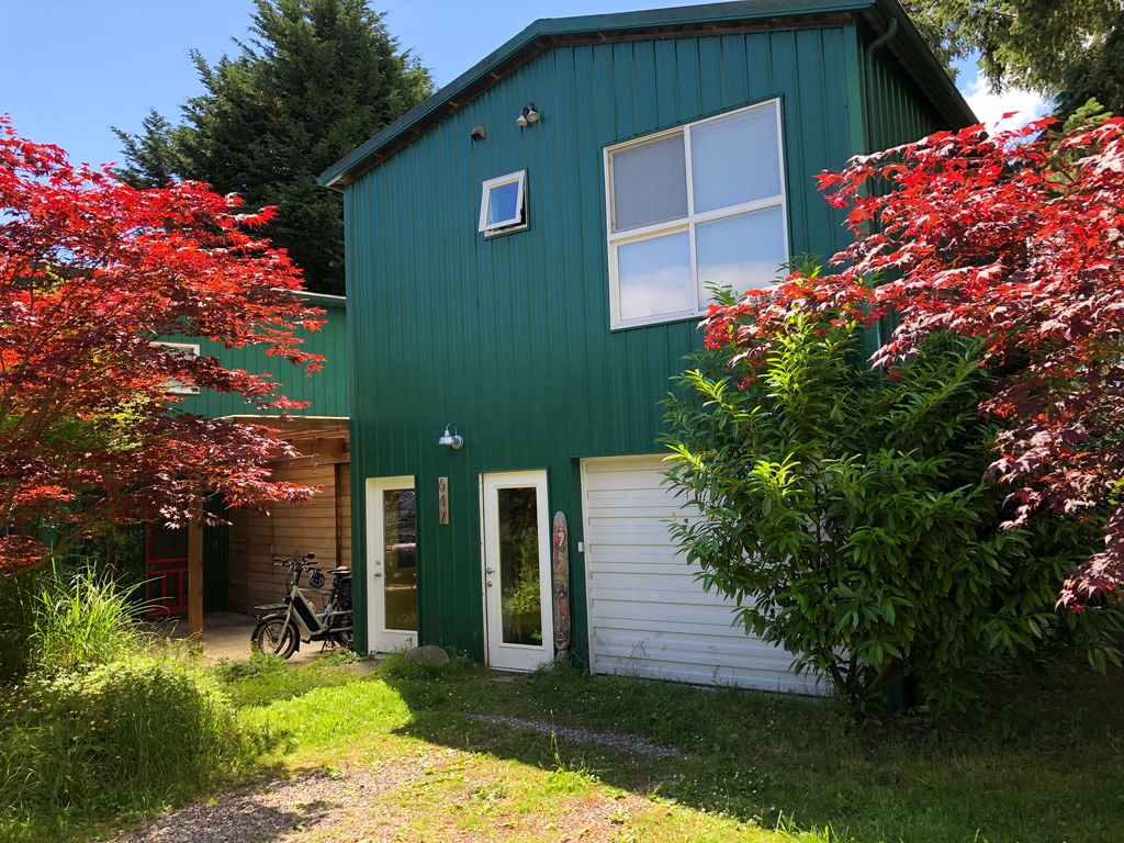 647 NW Moji Ln, Bainbridge Island, WA 98110 | Trulia