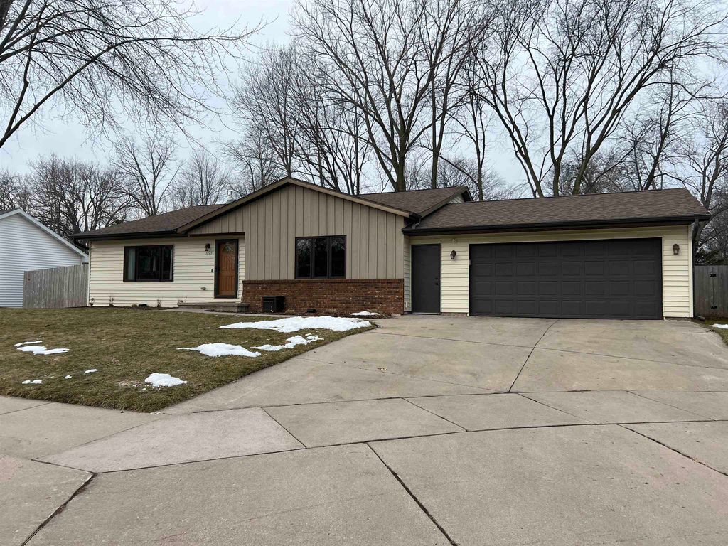 3225 S Bob O Link Ln, Appleton, WI 54915 - See Est. Value, Schools & More