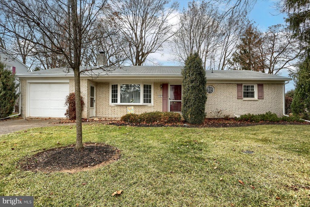 707 Alison Ave, Mechanicsburg, PA 17055 - See Est. Value, Schools & More