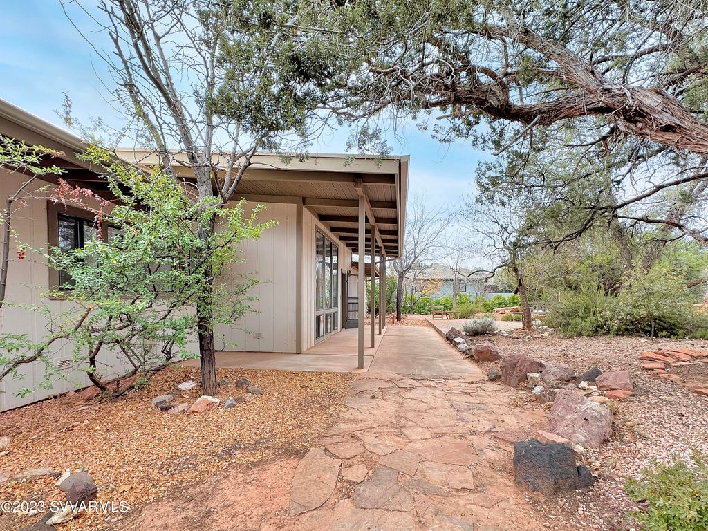 430 Arroyo Pinon Dr, Sedona, AZ 86336 - See Est. Value, Schools & More