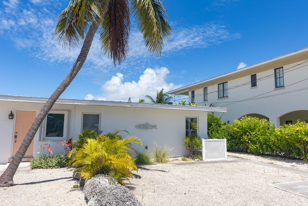 251 8th St, Key Colony Beach, FL 33051 - See Est. Value, Schools & More
