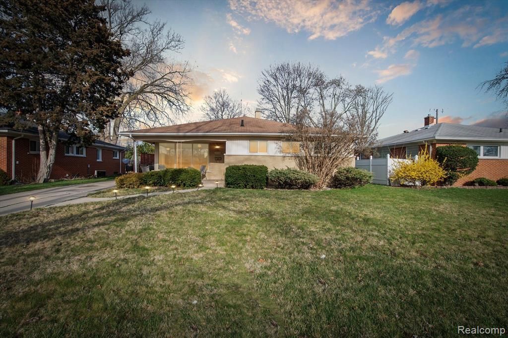 24524 Templar Ave, Southfield, MI 48075 - See Est. Value, Schools & More