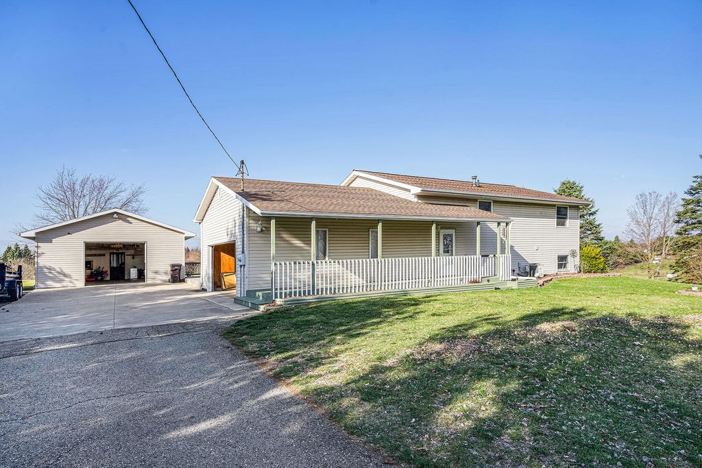 7988 Cain Rd, Jackson, MI 49201 | Trulia