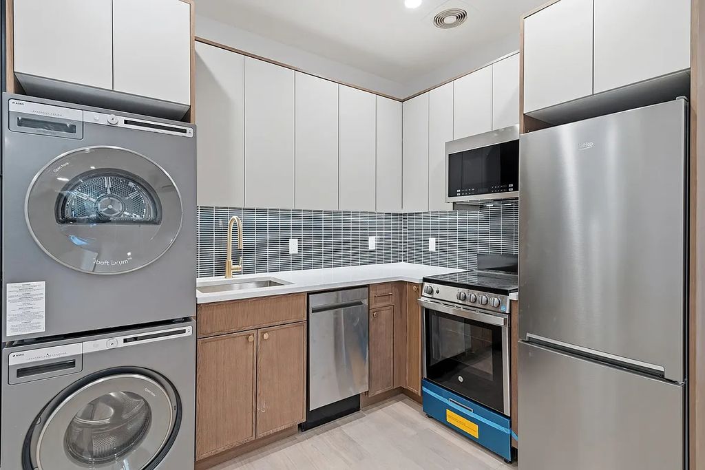 109 S 3rd St #2A, Brooklyn, NY 11249 - Trulia | Trulia