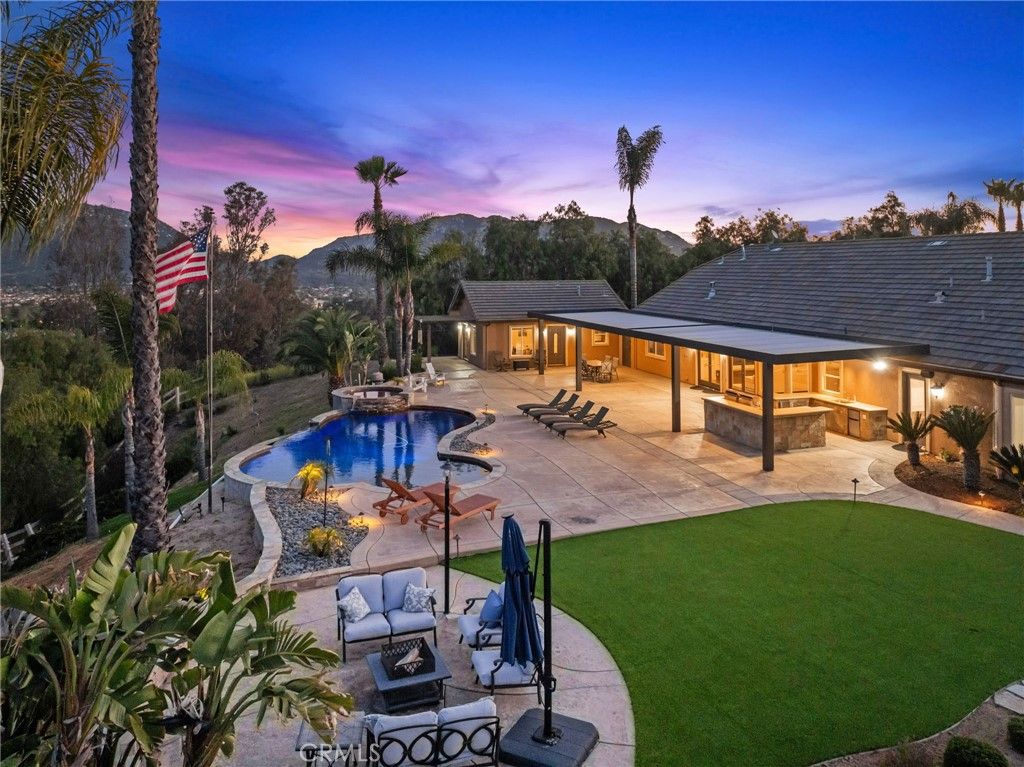 43978 El Lucero Pl, Temecula, CA 92592 - See Est. Value, Schools & More