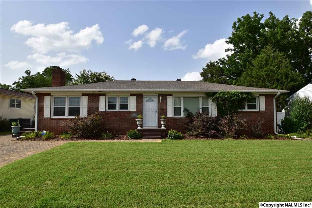 1605 Oakwood Ave NE, Huntsville, AL 35811 - See Est. Value, Schools & More