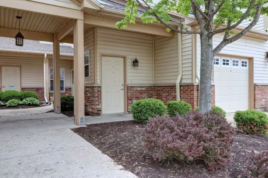 3636 Thornhill Dr #3636, Champaign, IL 61822 - See Est. Value, Schools ...