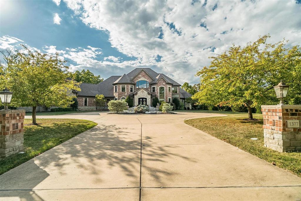 1377 S Mason Rd, Saint Louis, MO 63131 - See Est. Value, Schools & More